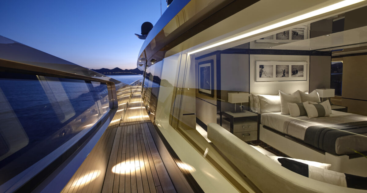 Feadship | Feadship and the Art of Glass